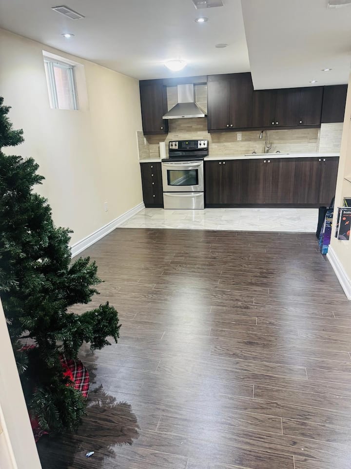 Entire Private Basement | Kitchen & Parking - Brampton