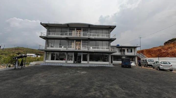 Grey Heart Escape - Cherrapunji