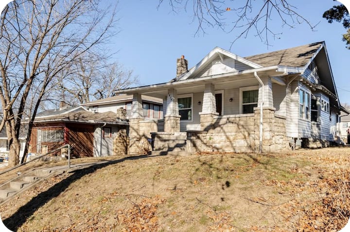 Fantastic 4 Bedroom Home In Kanas City Ks - Riverside, MO