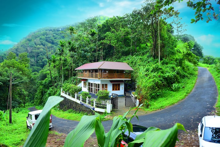 Misty Hill's Holidays Homestay 3 Bhk Private Villa - Vagamon