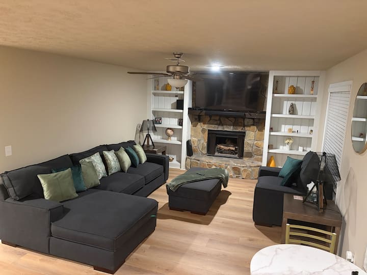 Cozy& Inviting: Free Wi-fi - Douglasville, GA