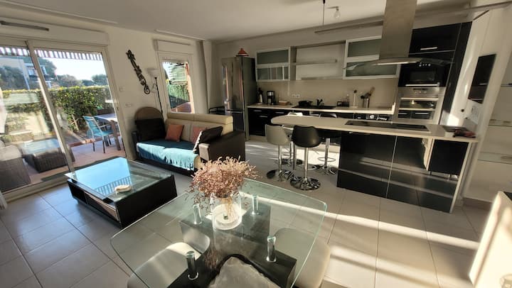 Location F2 Vaste Et Ensoleillé - Balaruc-les-Bains