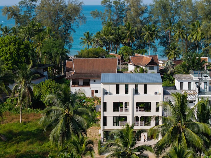 Enjoy Your Holidays Home, Easy Access To The Beach - Khao Lak