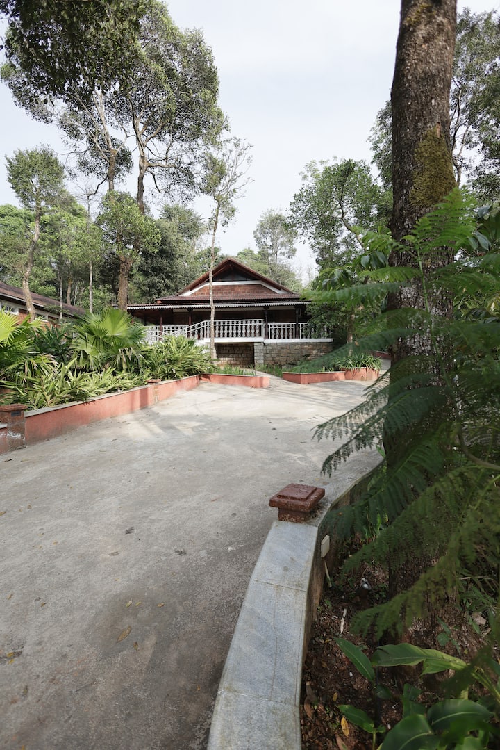 Anantara Style Elegant Escape Family Cottage - Sakleshpura
