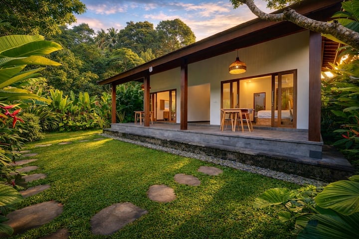 Autentic Ubud House With Private Kitchen & Garden - 印尼