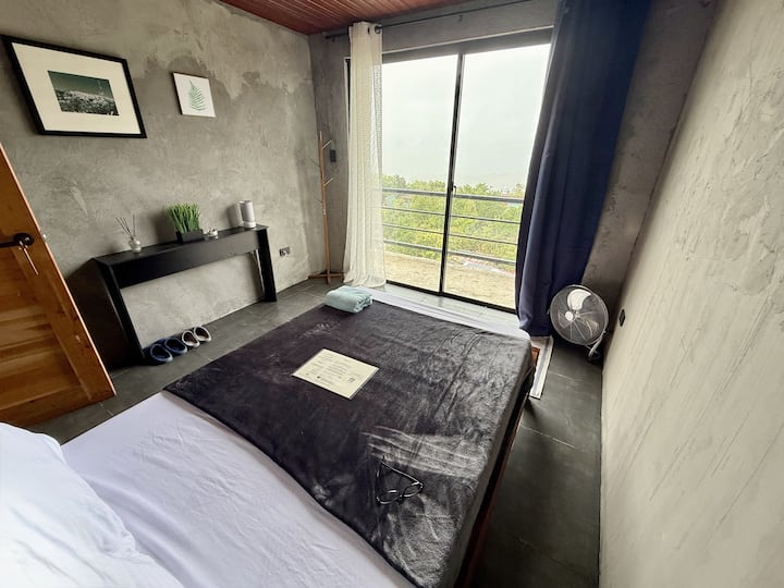 The Ridge Foundry - Regular Room 1 - Tanay