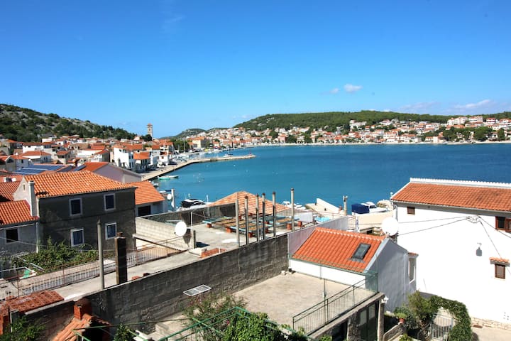 3 Bedroom Apartment In Tisno (6+0) - Tisno