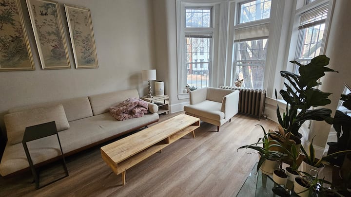 Large Apartment ~1 Mile From White House & - Washington, D.C.