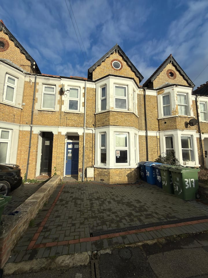 Chinar House 
Oxford - Oxford