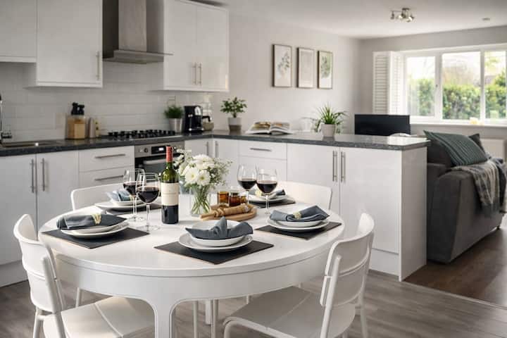 Ai Stays : Family Home In Manchester With Gardens - Bury