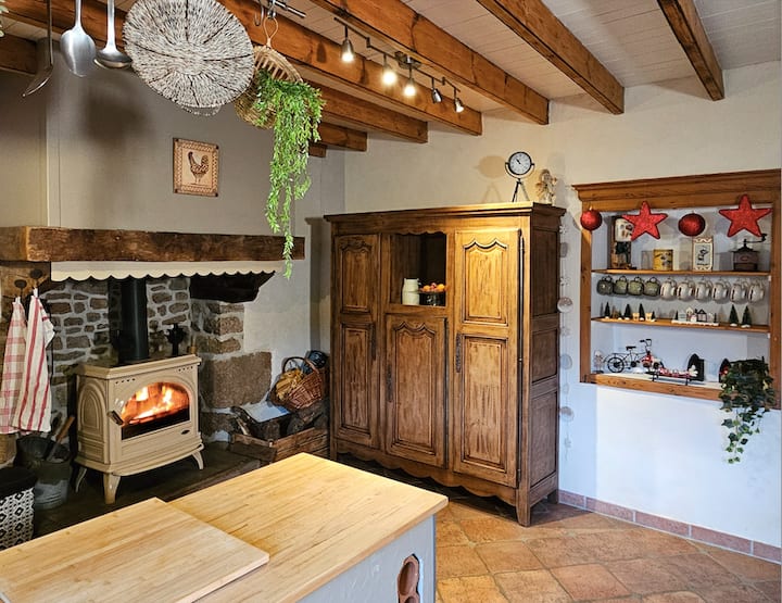 Maison De Campagne Dans La Baie Du Mont-st-michel - Avranches