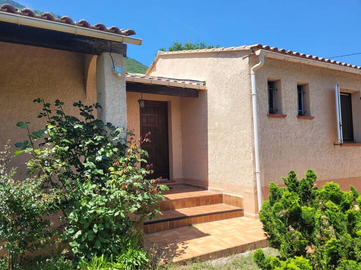Maison Individuelle Sur Un Terrain Cloturé, Arboré - Sospel
