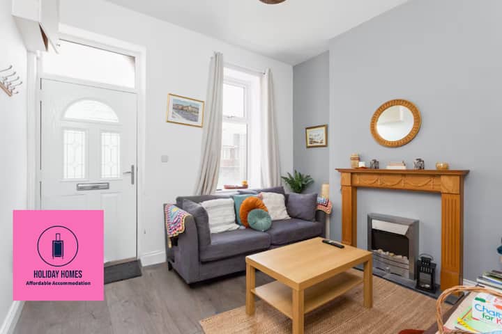 Large 4 Bed House - 4 Double Beds - Barrow-in-Furness