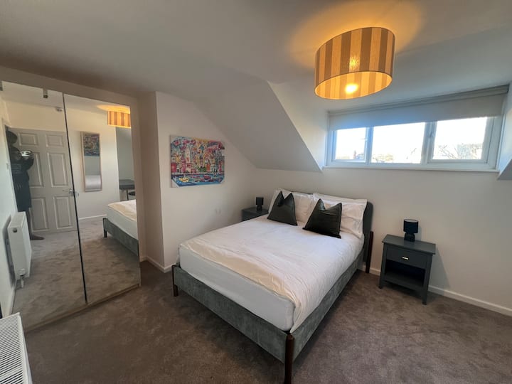 The Bluebird Bed And Breakfast Iii : Room 3 - Leeds