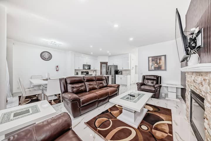 Cozy Vacation Home 2 - Calgary