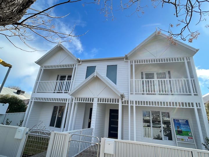 House On Docker In Wagga - Wagga Wagga