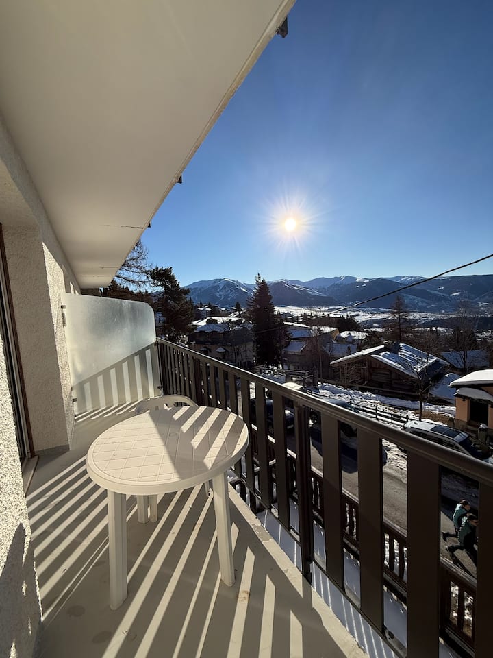 2 P 5 Couch.  Balcon Ensoleillé • Vue Montagne • - Font-Romeu-Odeillo-Via