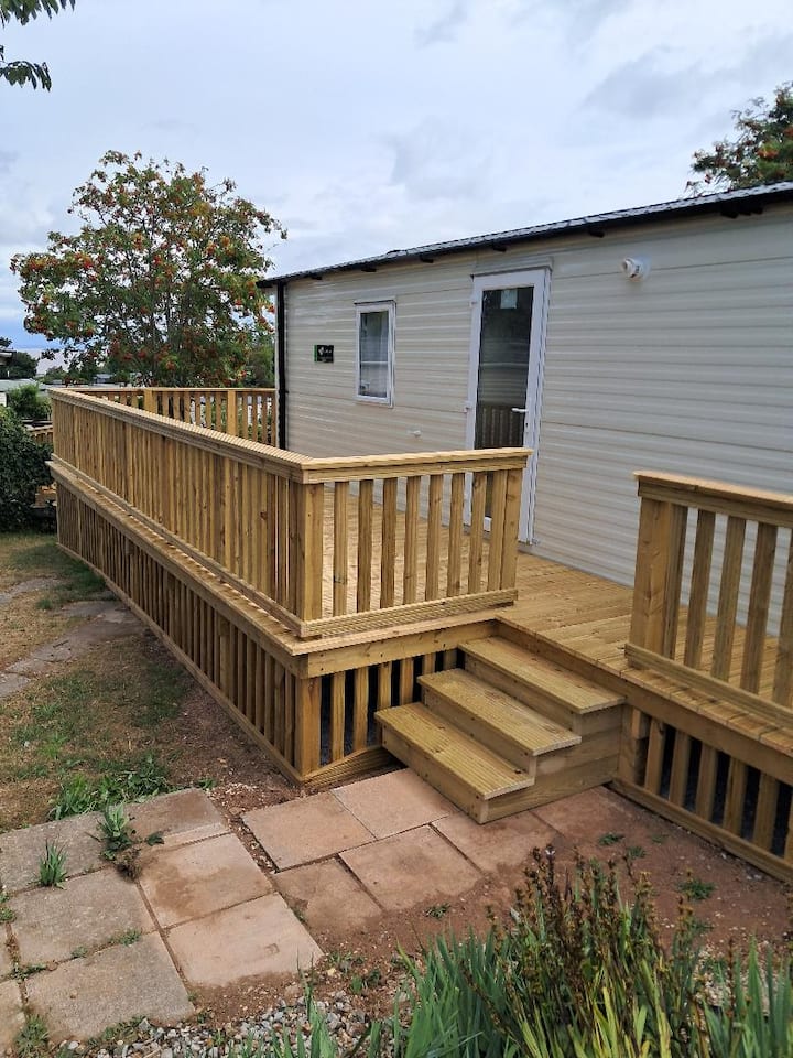 Cosy Static Caravan -  Sleeps 4 - Watchet