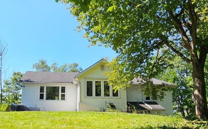 Beautiful Property In The Heart Of Dundas Valley - Hamilton, ON, Canada