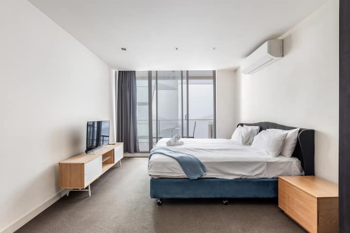 Chic Spacious Studio In South Yarra - Richmond
