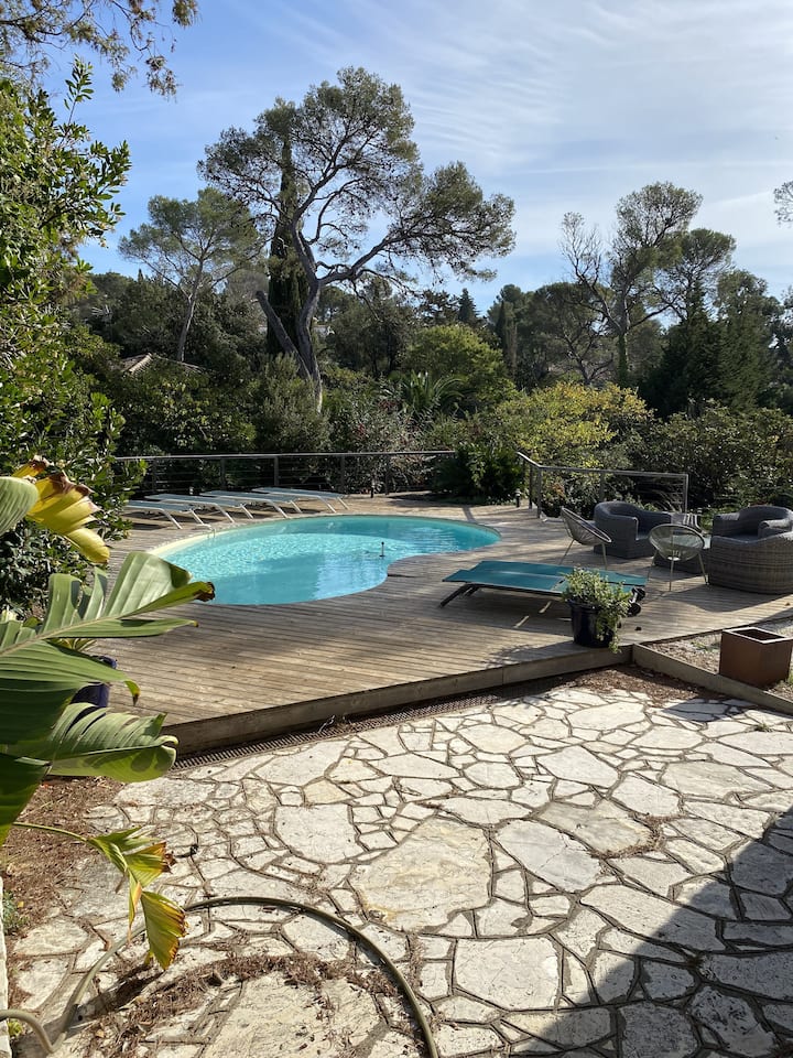 Votre Rez-de-jardin Avec Piscine • Mer à 5 Min - Saint-Raphaël