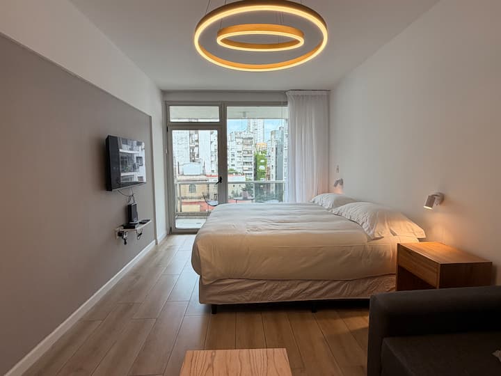 Estudio Con Balcon En Recoleta 809 - Argentina