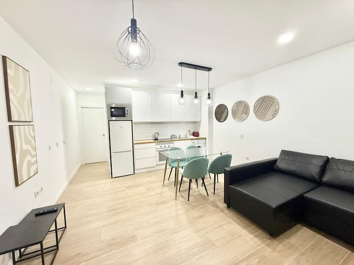 Renfe Villaverde Alto 01 Amch Hospedaje - Parla