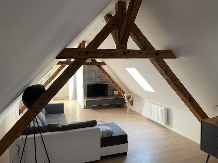 Moderne Sweet Suit In Moderner Holzoptik - Heidenheim