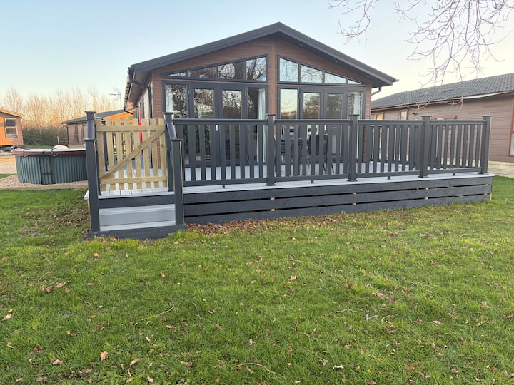 Alderney Park-lodge4, Beautiful High Quality Lodge - Isle of Wight