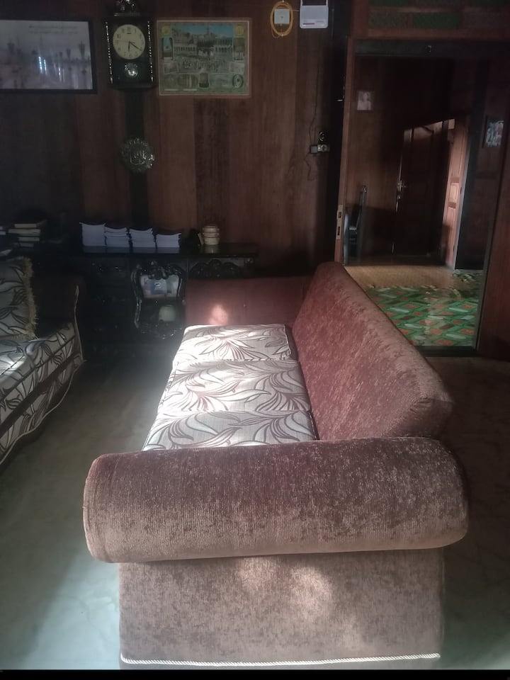 Rumah Traditional Warga Jambi - Jambi