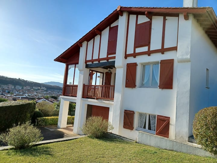 Logement Entier Dans Une Superbe Maison Basque - Urrugne