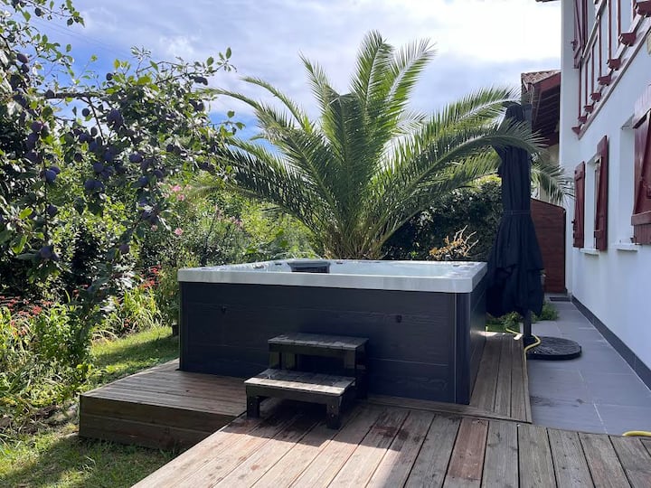 Maison Grande Terrasse, Jacuzzi, Jardin Au Calme - Saint-Pée-sur-Nivelle