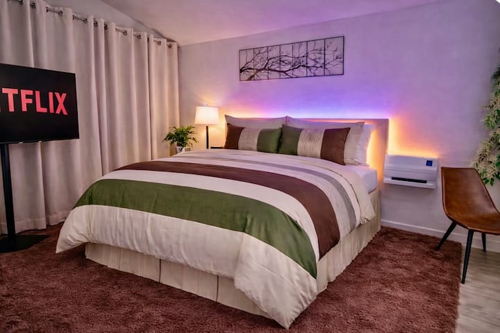 Coziness & Convenience W/home Gym! - Redwood City, CA