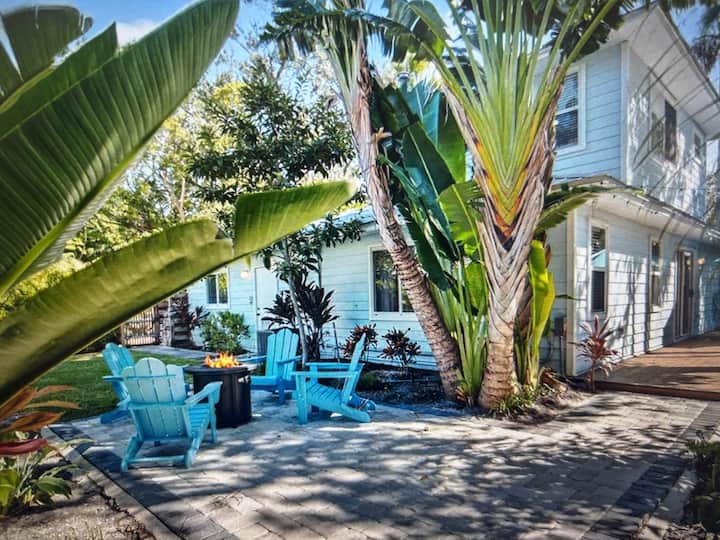 Tropical Spa Oasis In The Historic River District - Bradenton, FL