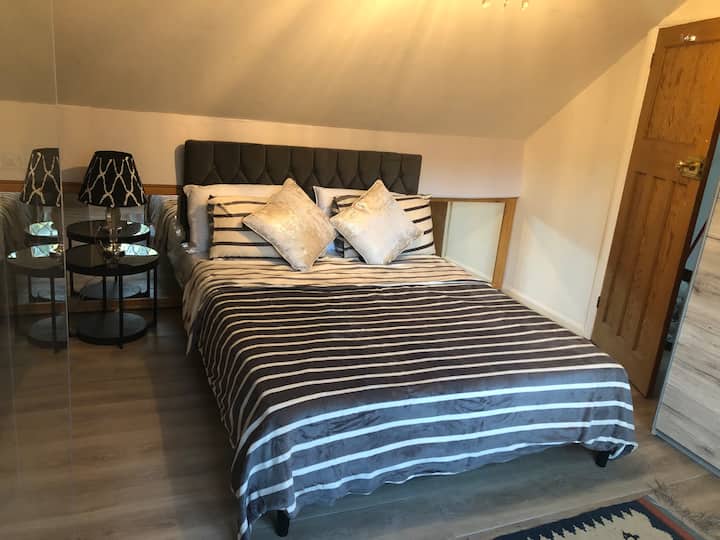 Parkstone Full Home - Woking