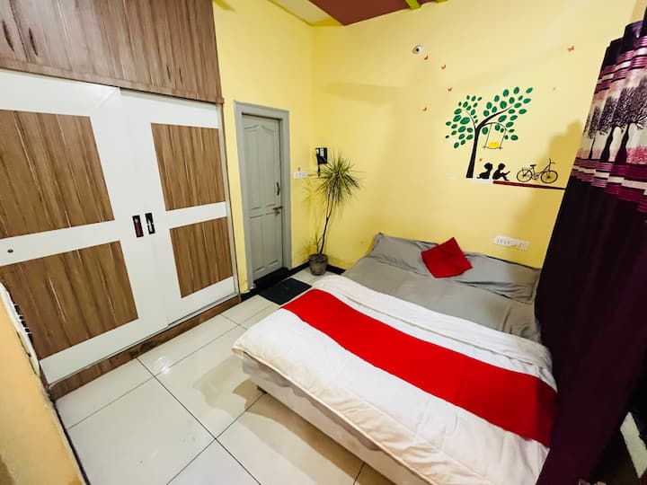 Budget-friendly Two-bedroom Apartment - Mysuru