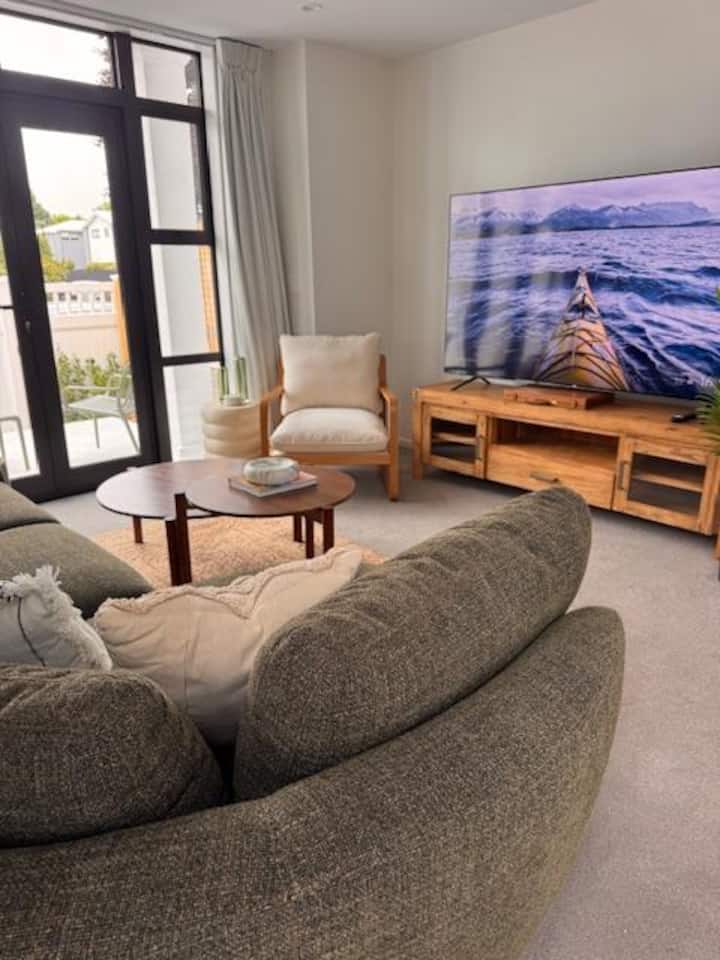 Stylish City Apartment - Coffee, Bars & Sunlight - Nueva Zelanda