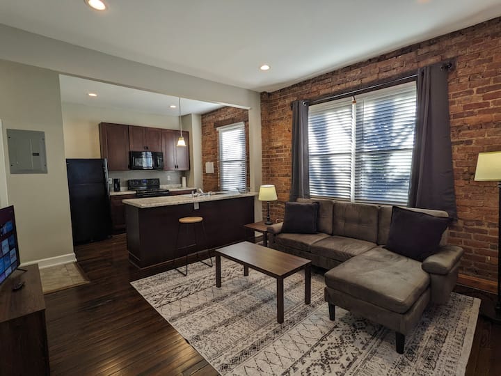 Urban Chic Extended Stay One Bedroom 204 - Roanoke, VA