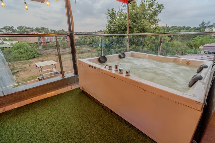 Mini Bar-jacuzzi-pool 4bhk Villa - Lonavala