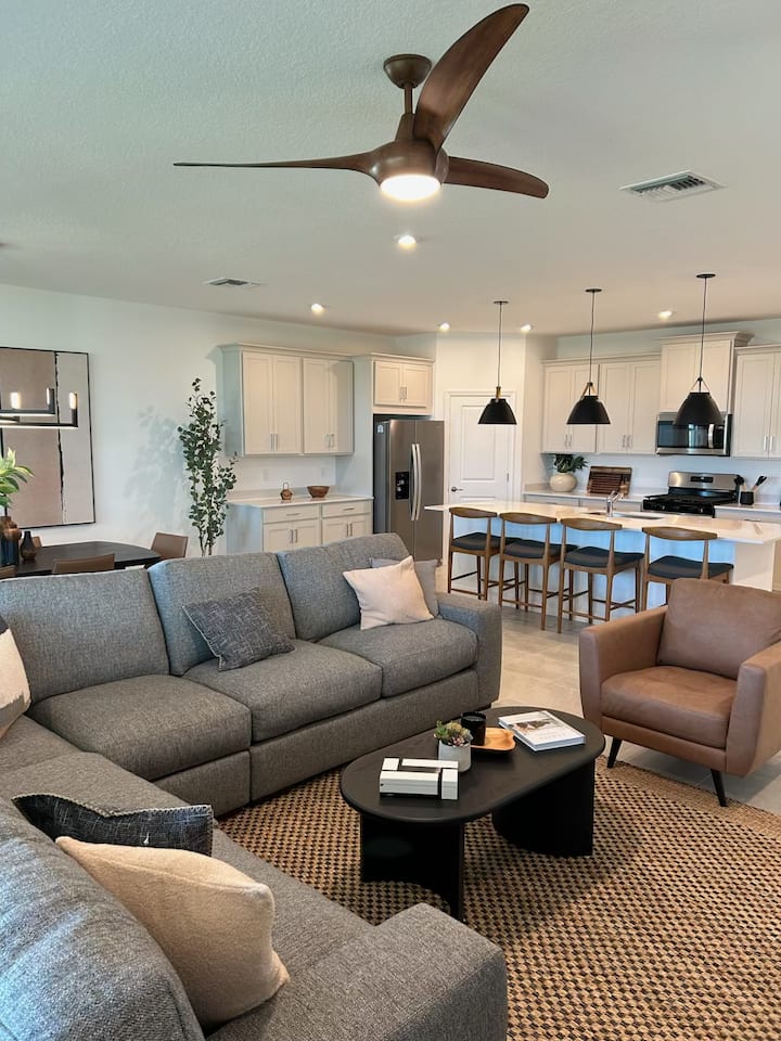 Single Family House In Tradition - Port St. Lucie, FL