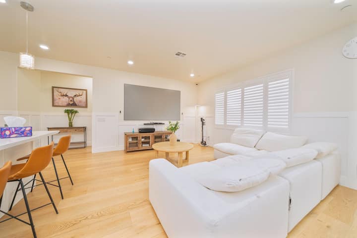 Flat-Level Single Family Home w/Backyard - Houses for Rent in Ontario ...