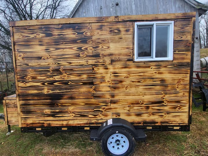 Beautiful Handcrafted Wooden Camping Trail - Springfield, TN