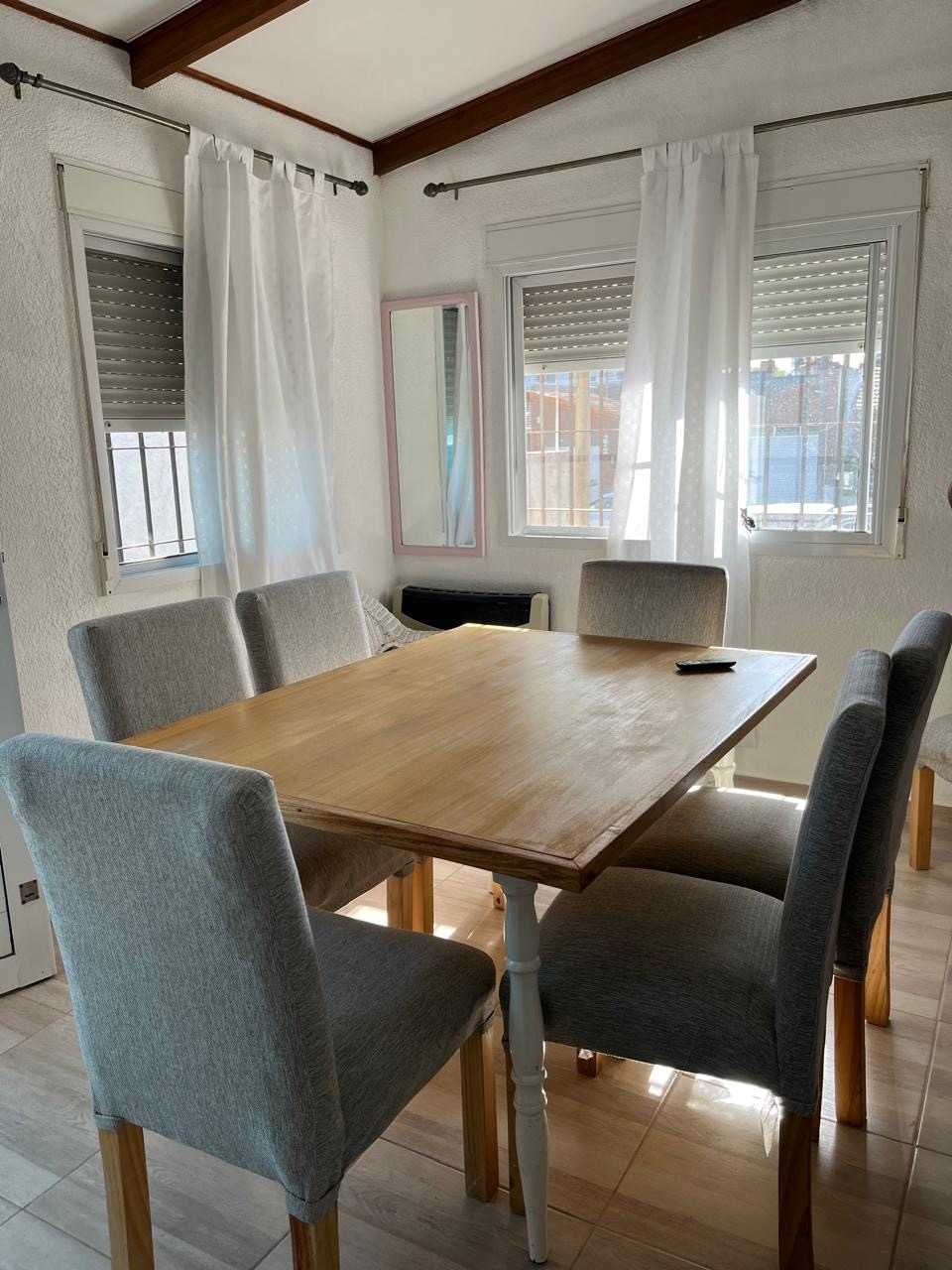 Maison confortable et fonctionnelle située près de la mer - Maisons à ...