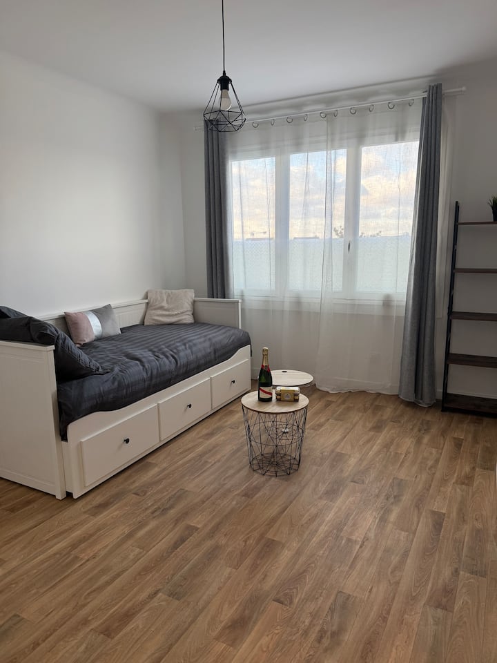 Studio Neuf, Cuisine Et Salle De Bain - Champs-sur-Marne