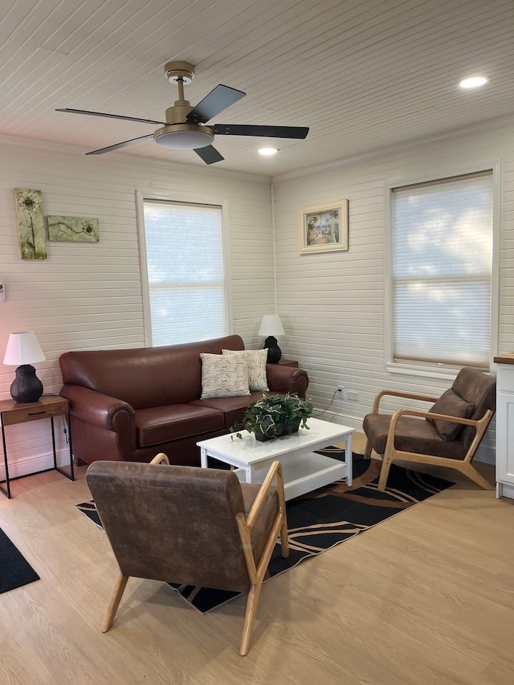 Charming Southern Home In Mobile, Al. - Mobile, AL