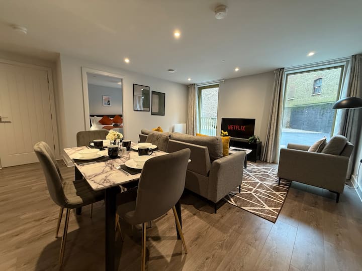 Stylish 2br Flat •Parking• 6 Min To Luton Airport - Harpenden