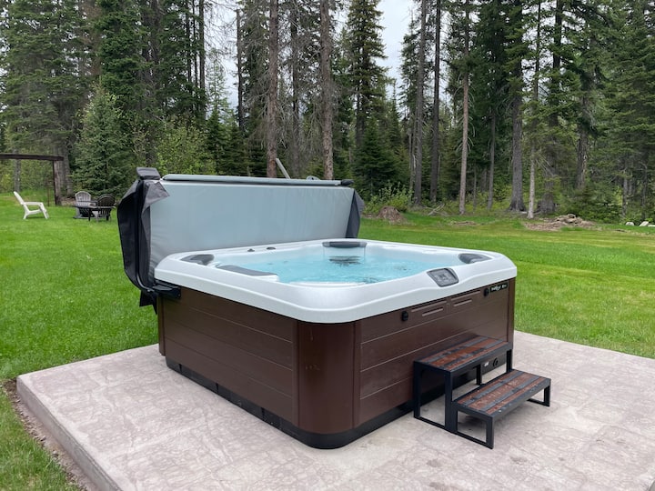 Peaceful Pines… Glacier Stay Nestled In The Forest - Glacier County