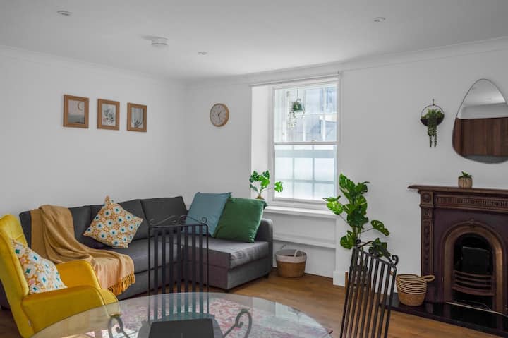 Stylish 1br Urban Stay, City Centre - Edinburgh