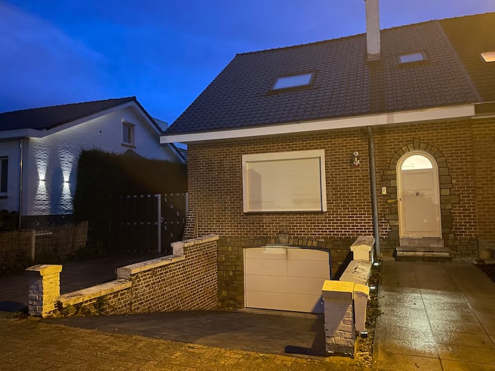 Maison Confortable + Jardin - Proximité Du Centre - Waterloo