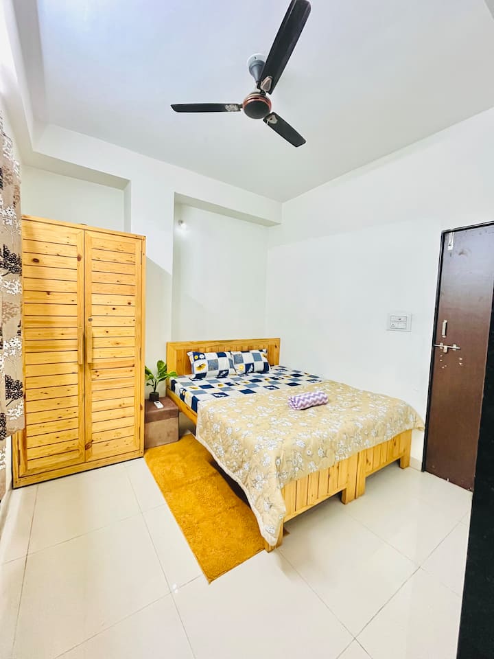 Urban Retreat Wood - Indore